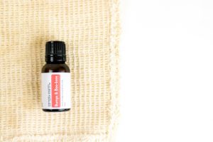 4 Essential Oils for Healing Bumps and Boo-Boos - Simply Earth Blog