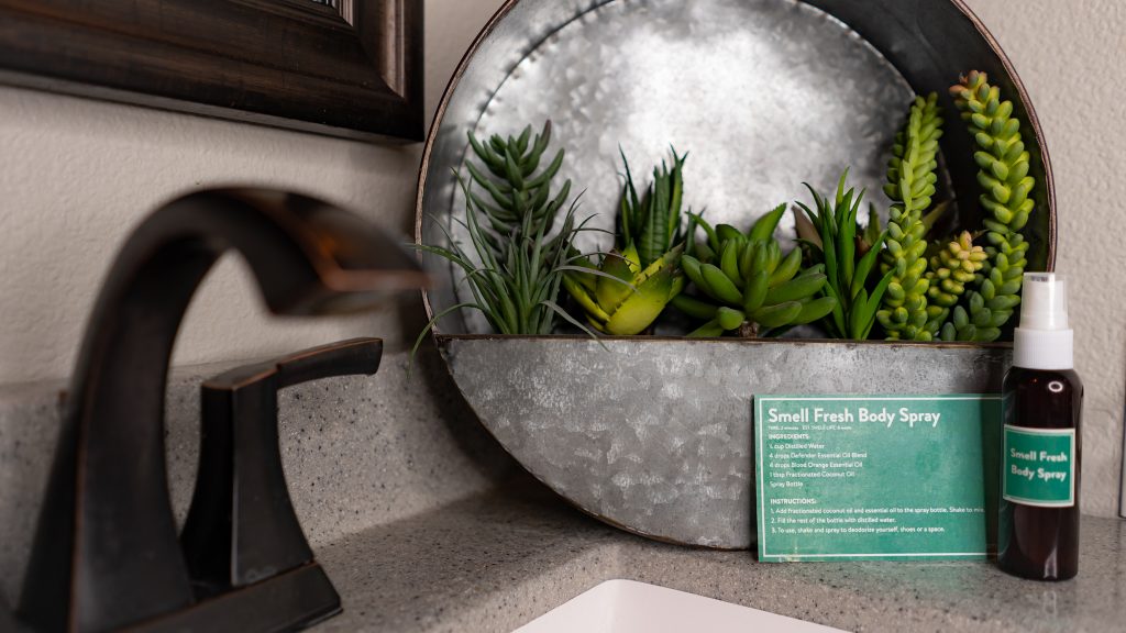 Make Your Body Smell Fresh with This DIY Deodorizing Spray