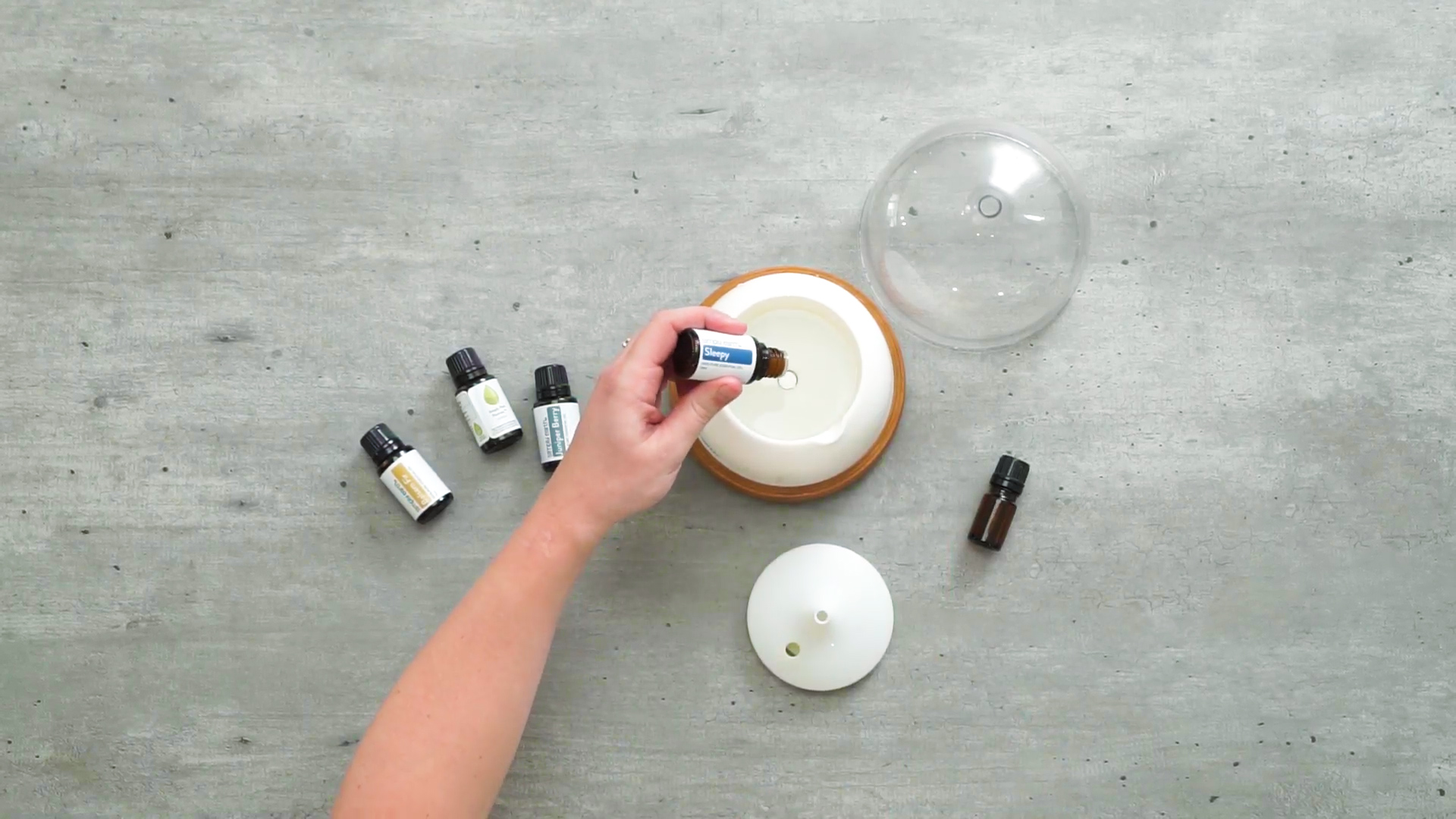 Goodnight Moon Sleep Diffuser Blend Recipe - Simply Earth Blog