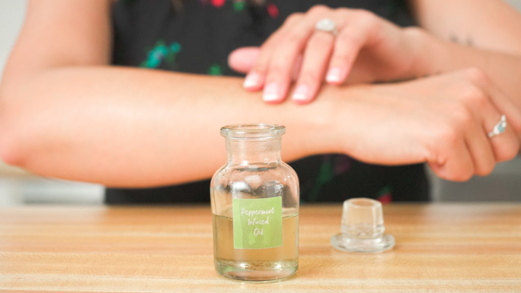 Peppermint Body Oil Recipe Through Solar Infusion - Simply Earth Blog