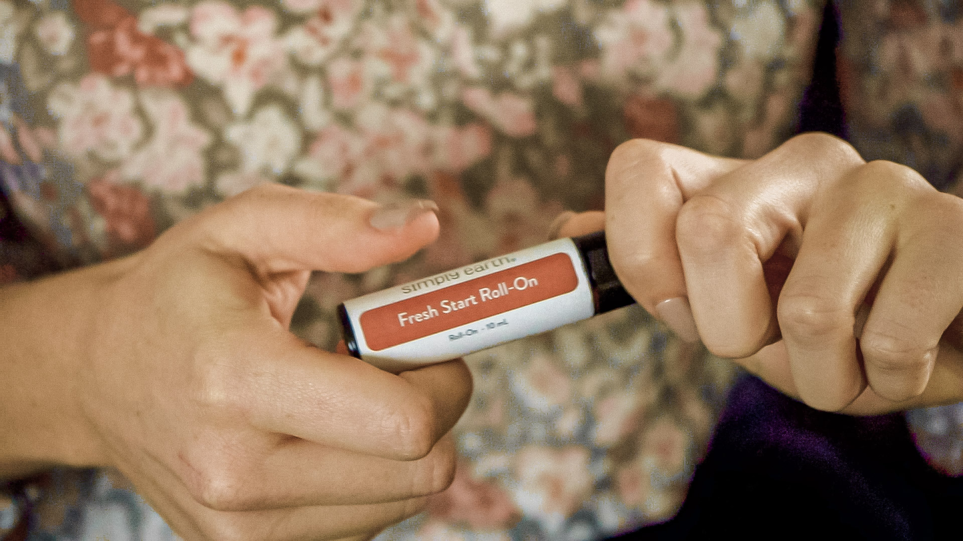 Calming Essential Oil Roll-On Recipe - Simply Earth Blog