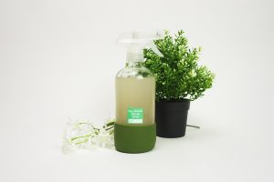 Homemade Spray Cleaner Recipe With Essential Oils - Simply Earth Blog