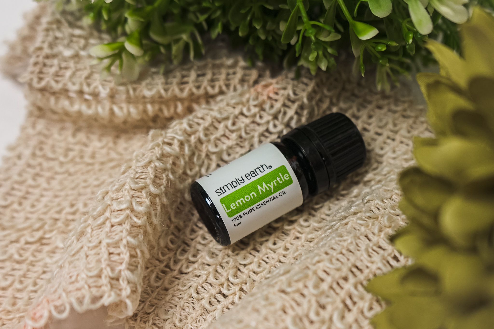 Lemon Myrtle Essential Oil Uses, Benefits, + Recipes - Simply Earth Blog