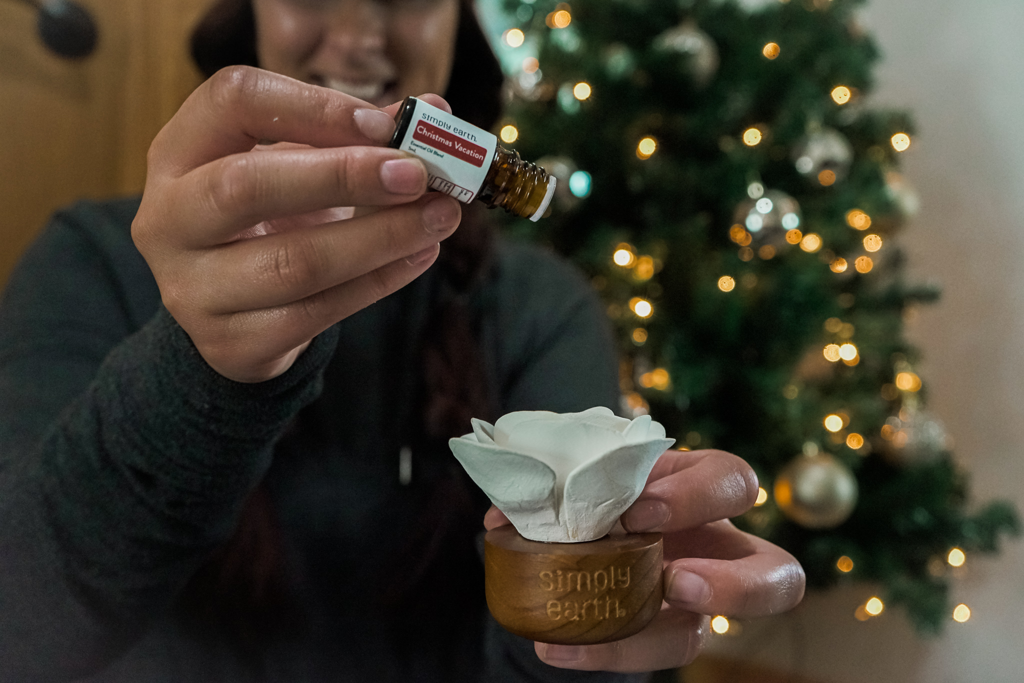 Christmas Vacation Diffuser Blend Recipe - Simply Earth Blog