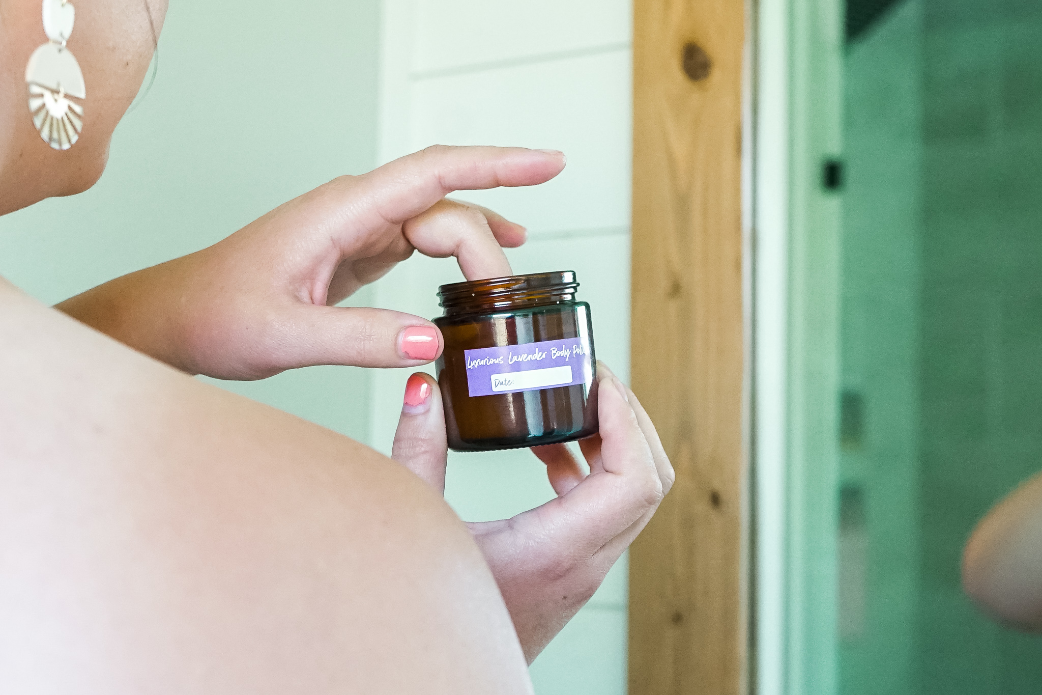Luxurious Lavender Exfoliating Body Polish Recipe - Simply Earth Blog