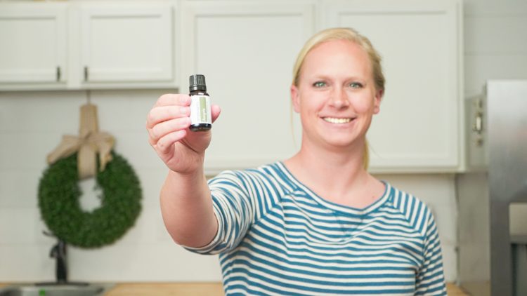 Amyris Essential Oil Benefits, Uses, & Recipes - Simply Earth Blog