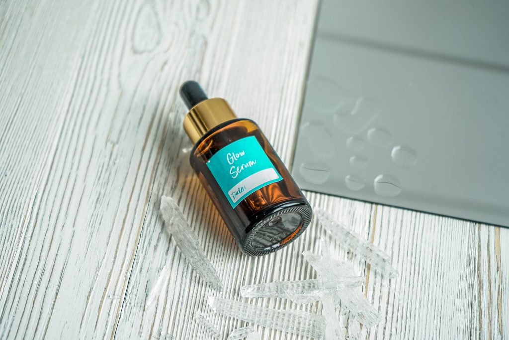 How to Make Face Serum: All You Need to Know - Simply Earth Blog