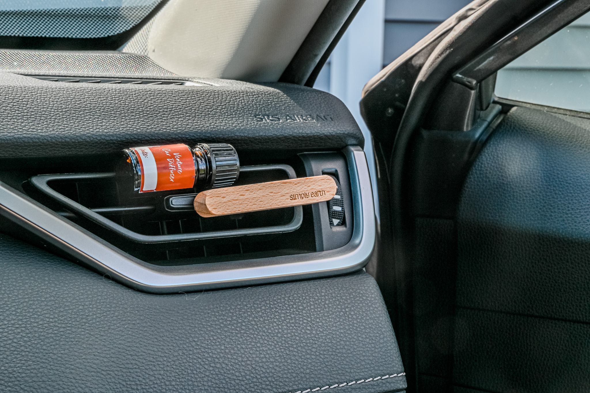 Venture Car Diffuser Blend Recipe - Simply Earth Blog