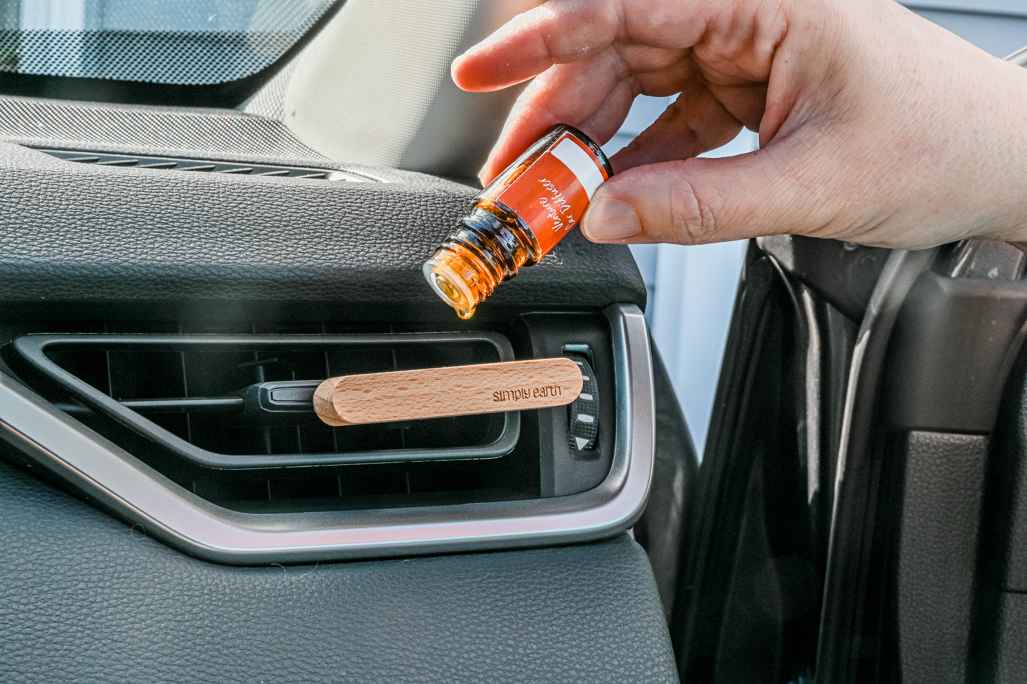 Venture Car Diffuser Blend Recipe - Simply Earth Blog