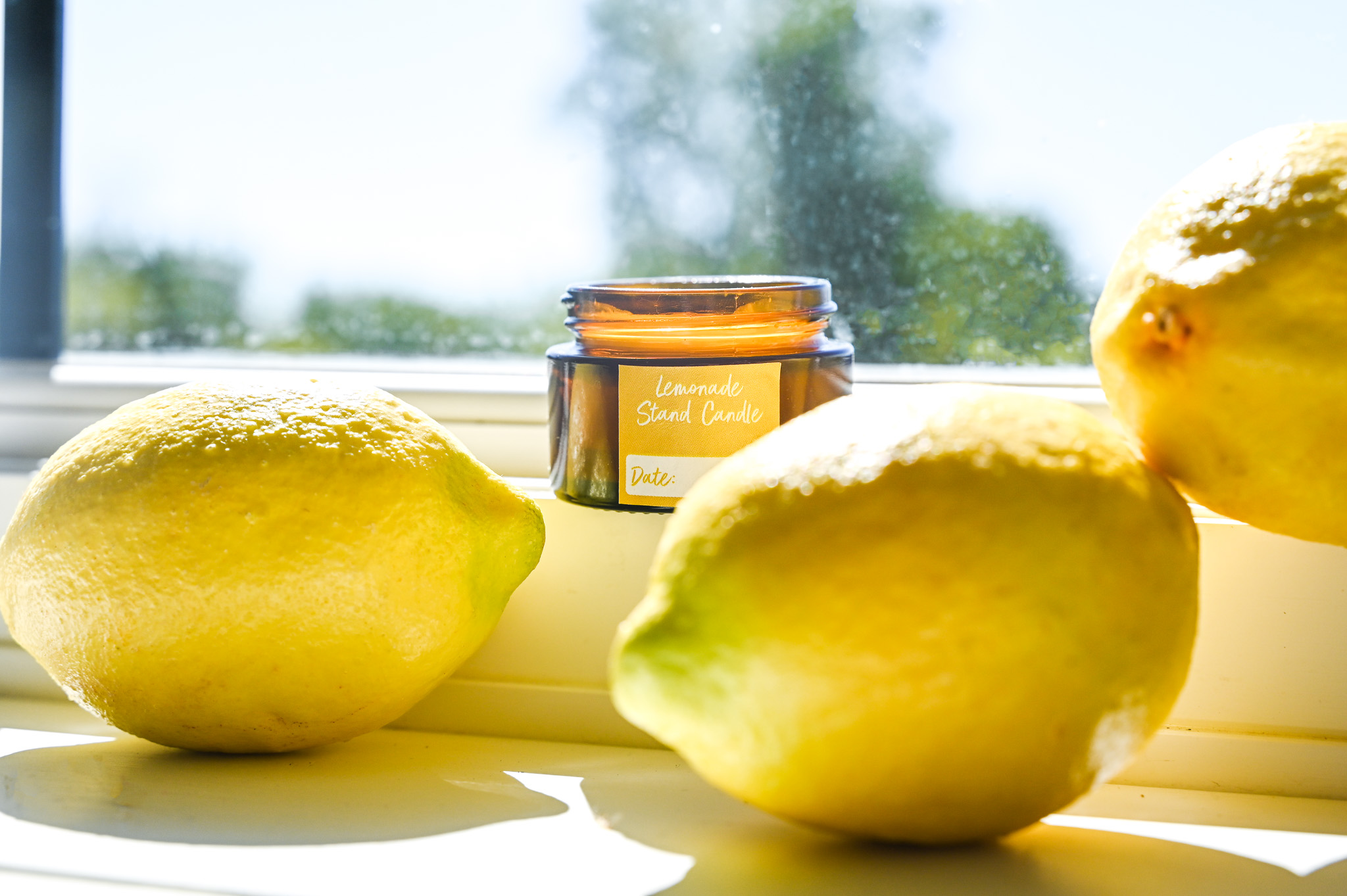 How to Craft a Refreshing Lemonade Stand Jar Candle - Simply Earth Blog