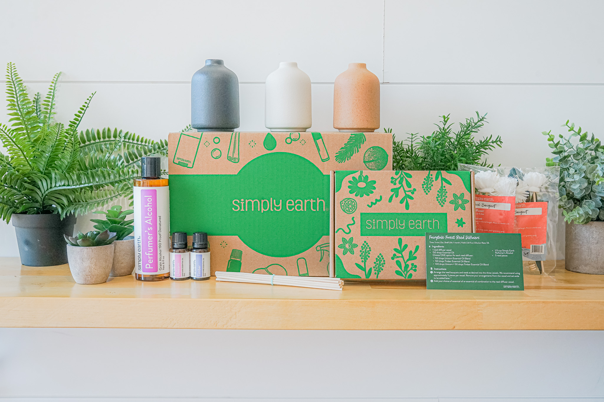 The Best Ingredients for DIY Reed Diffusers - Simply Earth Blog