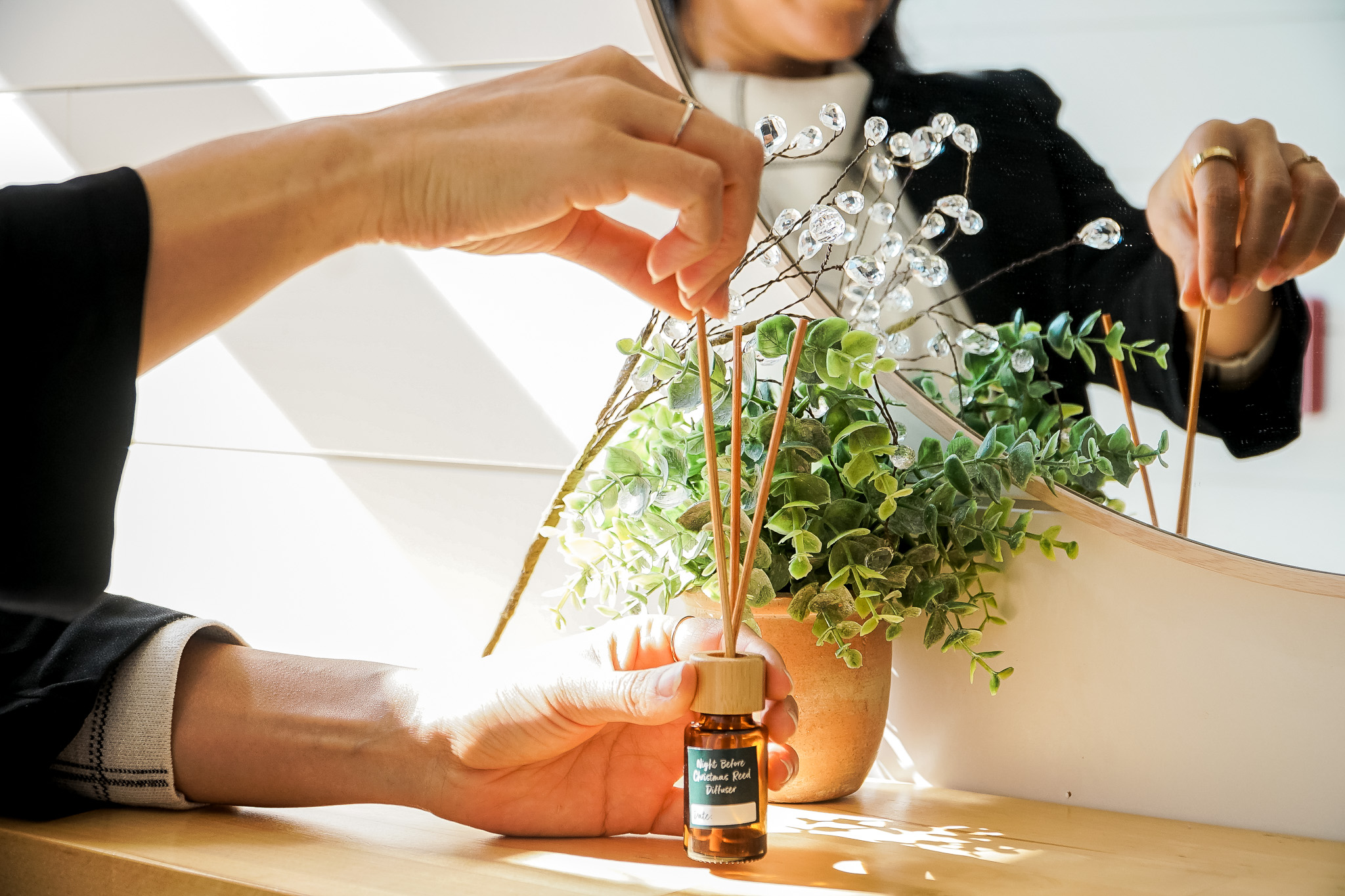 The Best Ingredients for DIY Reed Diffusers - Simply Earth Blog