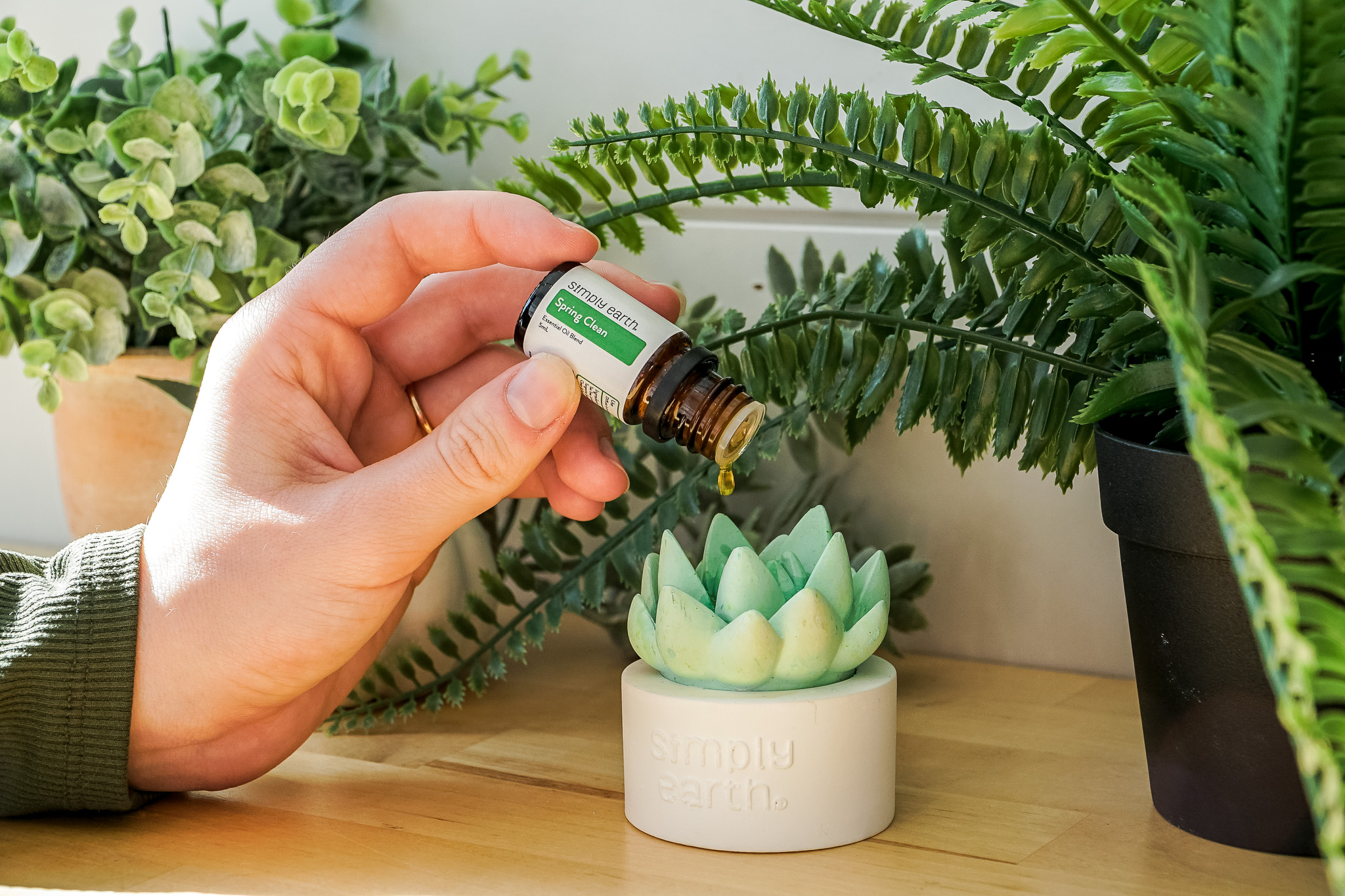 Best Spring Clean Diffuser Blend for a Fresh Home - Simply Earth Blog