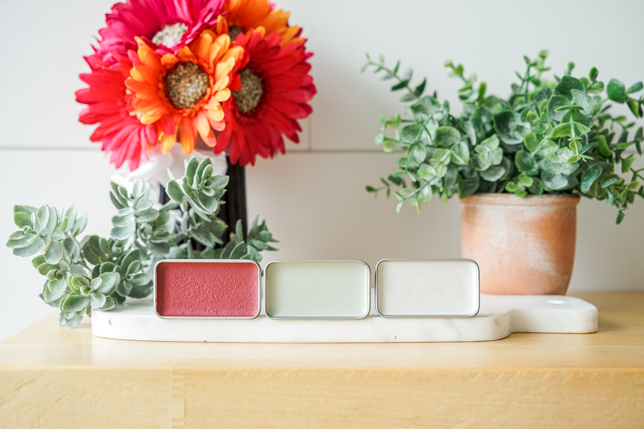 Everything You Need to Know About DIY Makeup - Simply Earth Blog