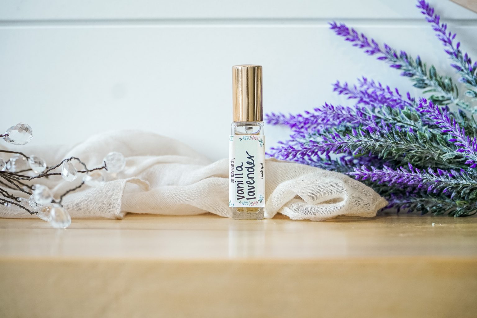 Best Essential Oils for Uplifting Mood: Natural Aromatherapy for Joy ...